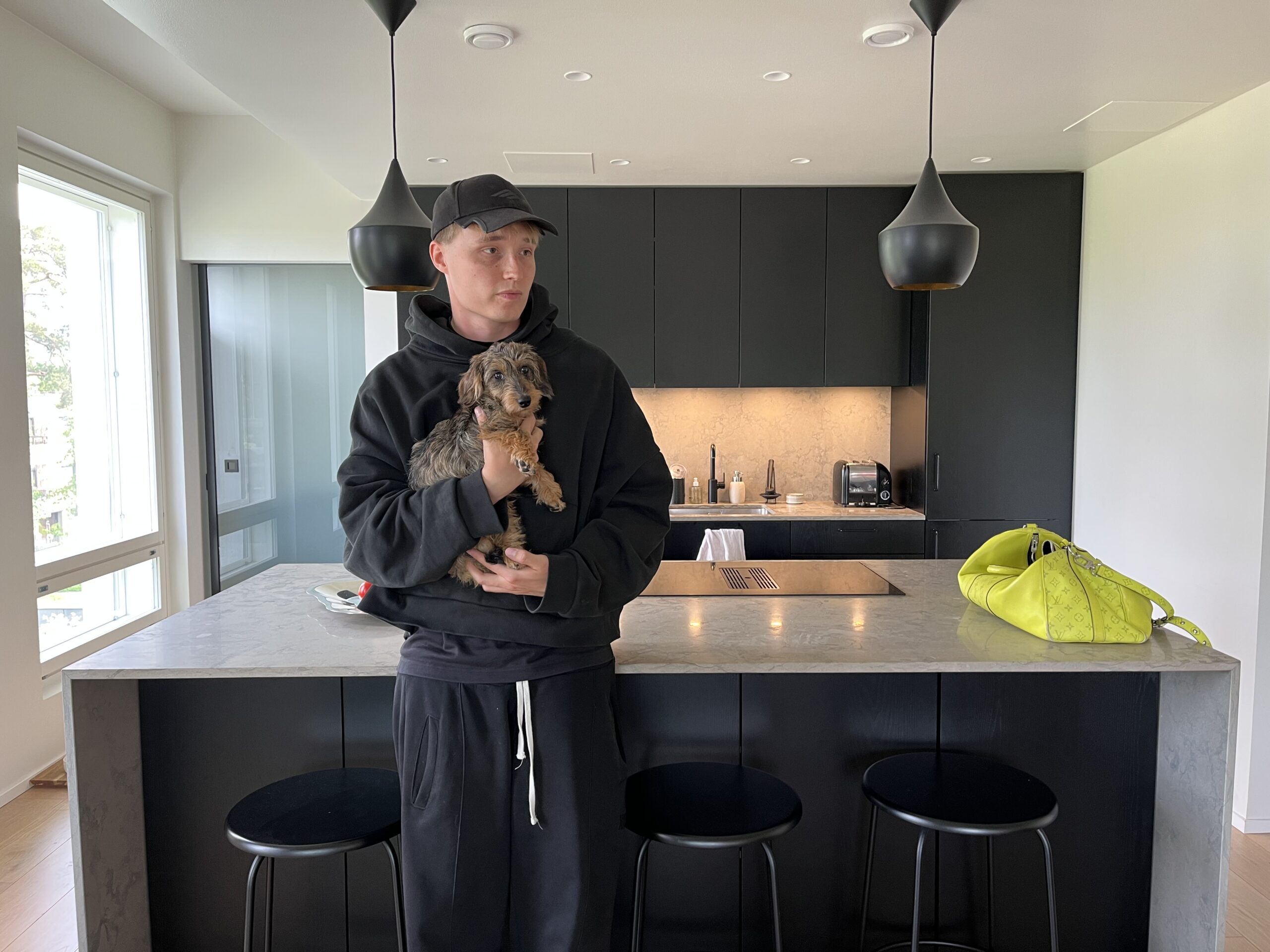 Isac Elliot voisi asua missä vaan – valitsi Granin - KaunisGrani